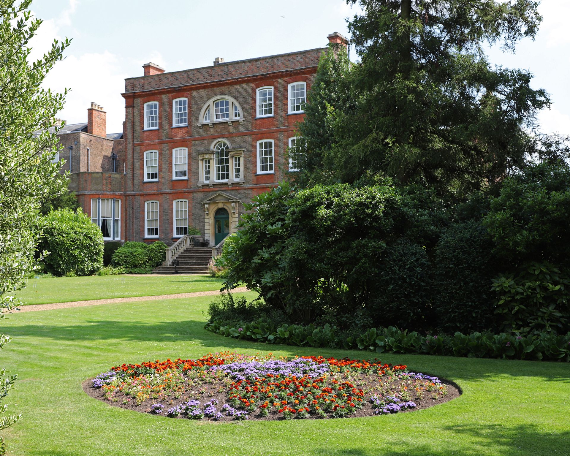 Victorian garden design: 5 key elements for your backyard | Homes and ...