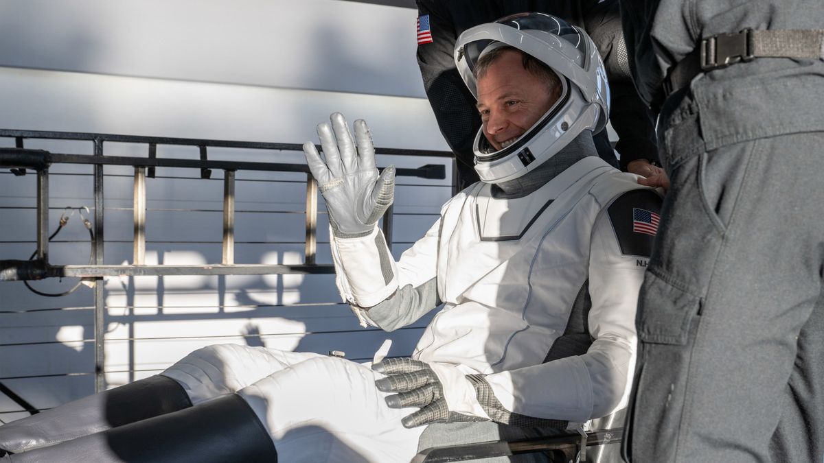 US Space Force celebrates return of 1st Guardian to launch to space ...