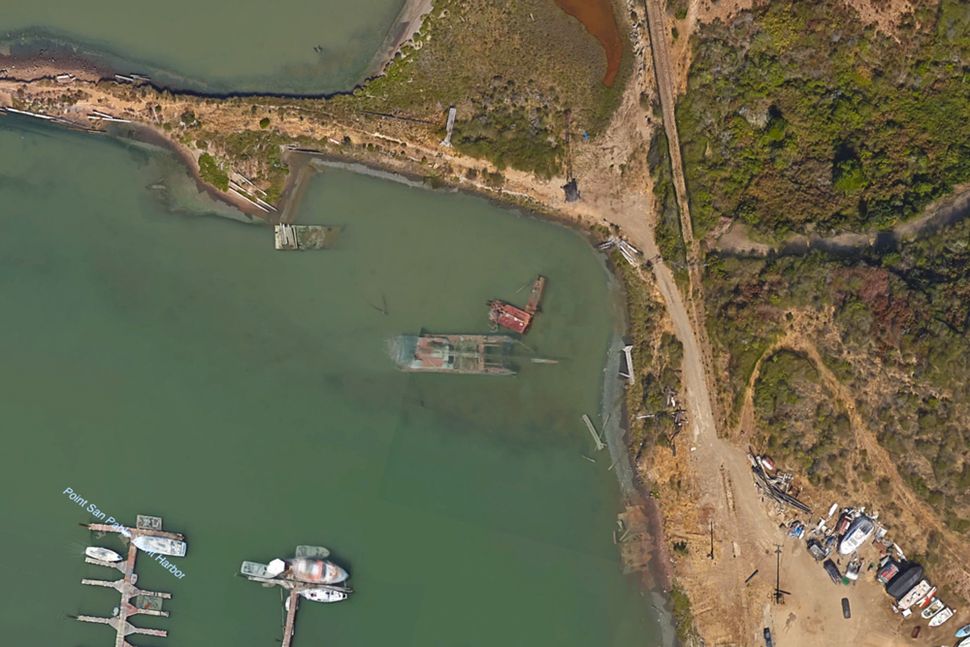 Mayday! 22 mysterious shipwrecks you can see on Google Earth | Live Science