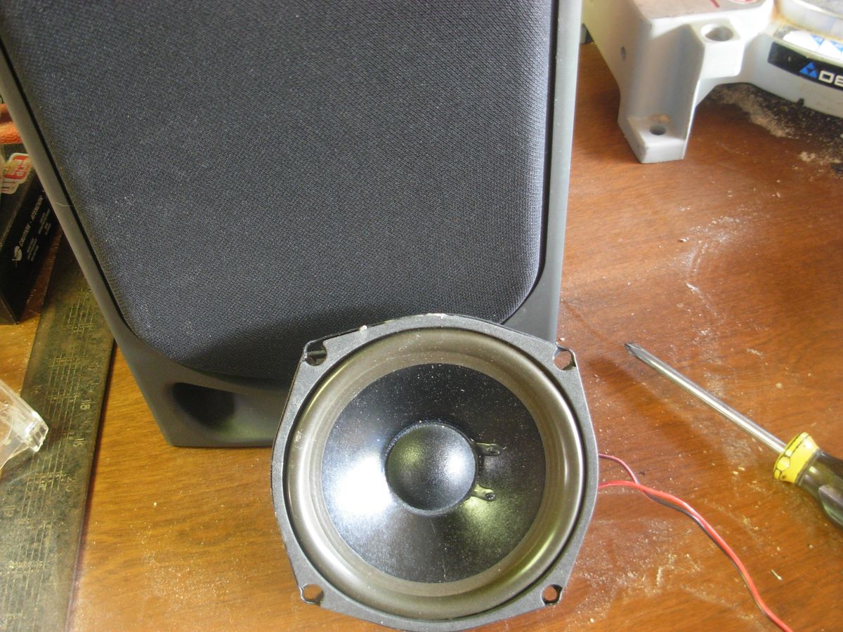 How to Build a Cigar Box Guitar Amp | Guitar World