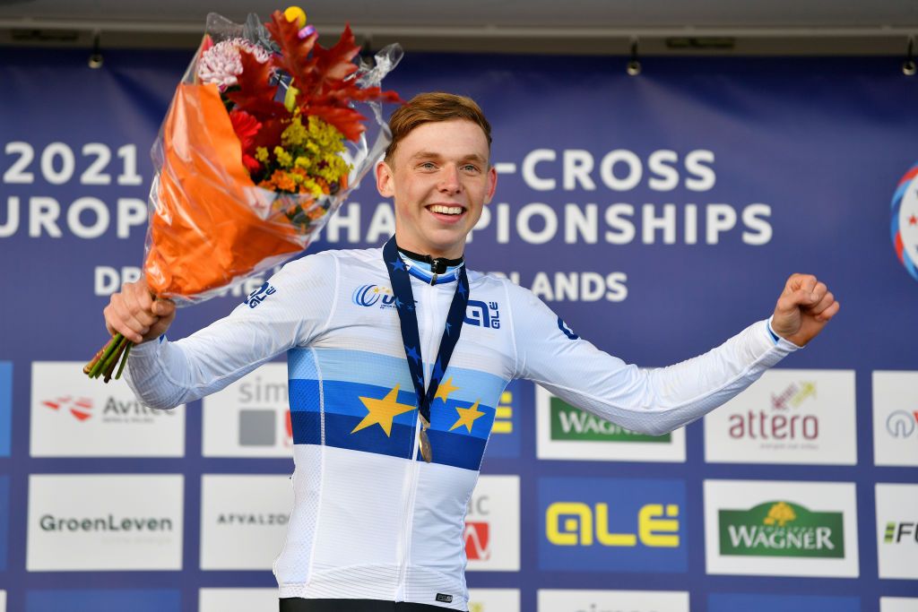 Aaron Dockx wins junior men's European cyclo-cross title | Cyclingnews