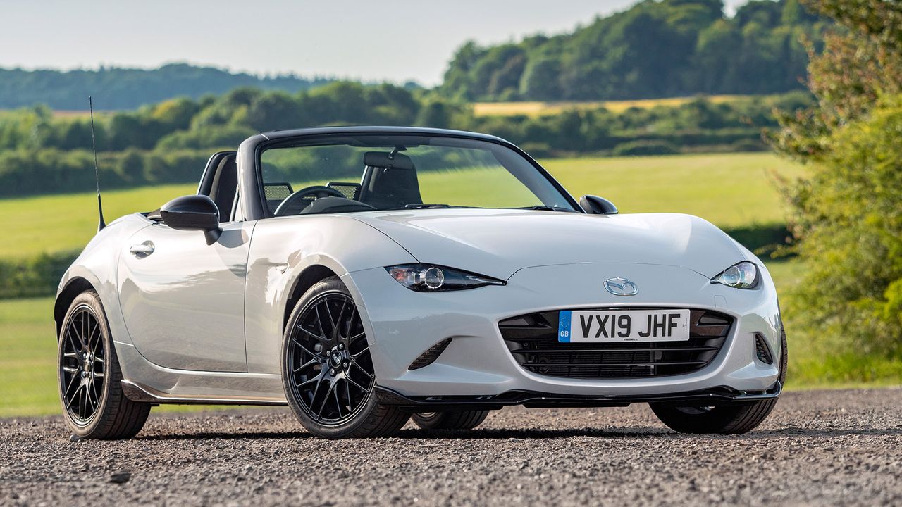 Kivic ONE brings AirPlay, DLNA to your car | T3