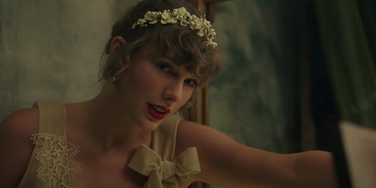 Why Twilight Fans Are Living For Taylor Swift's Willow Music Video ...