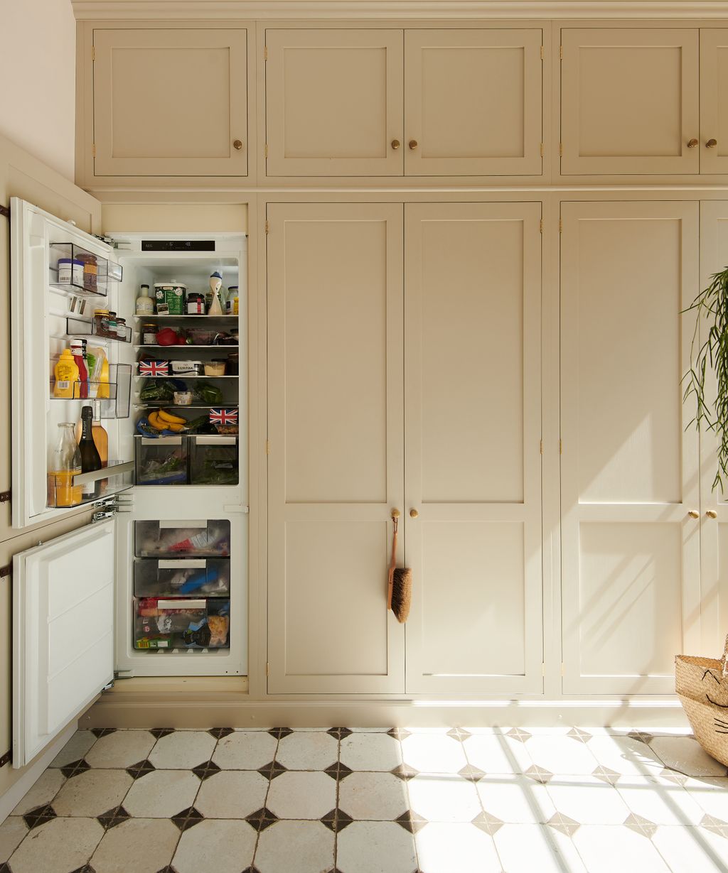 Invisible kitchens are trending: discover this subtle design | Homes ...