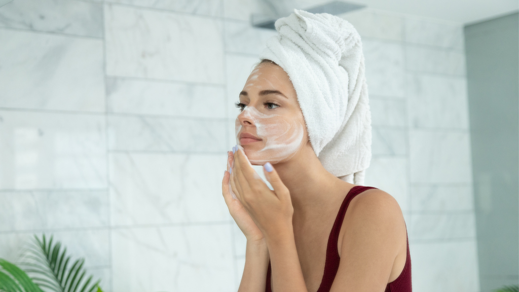 How To Cleanse Your Face Properly According To An Expert | Marie Claire UK