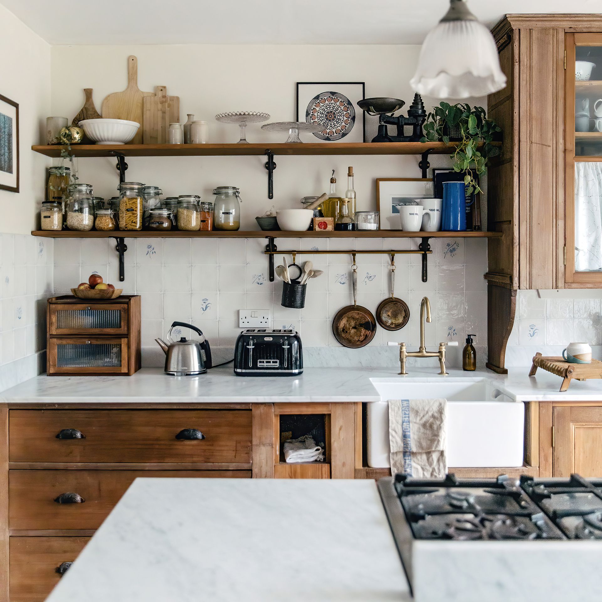 Where to buy kitchen tiles - the 6 top brands to buy from | Ideal Home
