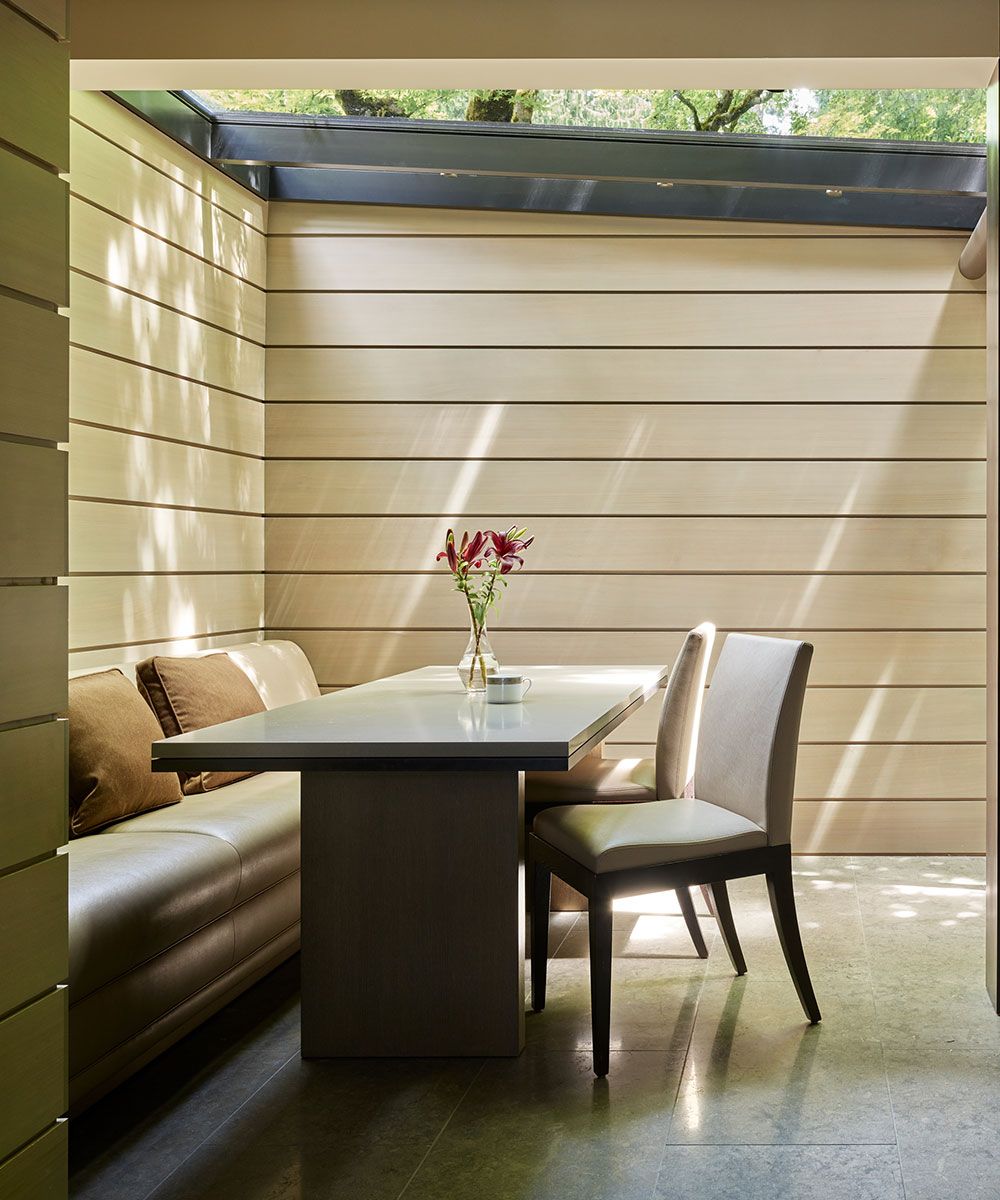 A beautiful lakeside home in Washington, designed by Terry Hunziker ...