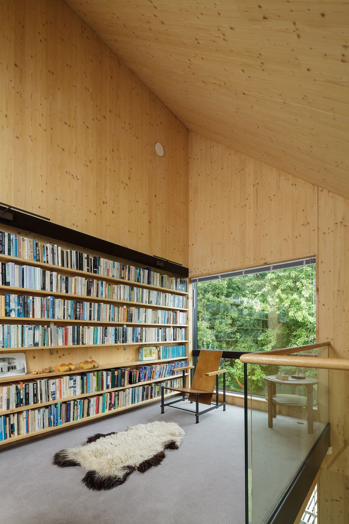 Incredible Landing Ideas to Add Wow-Factor | Homebuilding