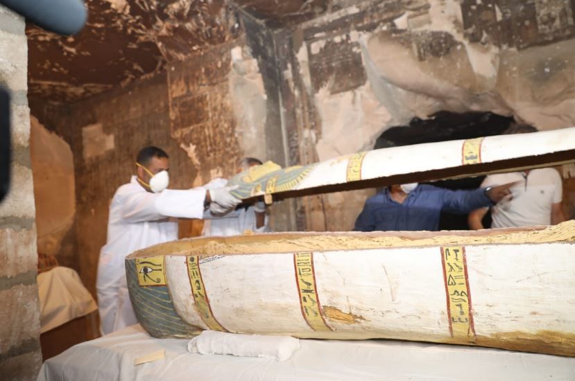 Photos: Mummies Discovered in Tombs in Ancient Egyptian City | Live Science