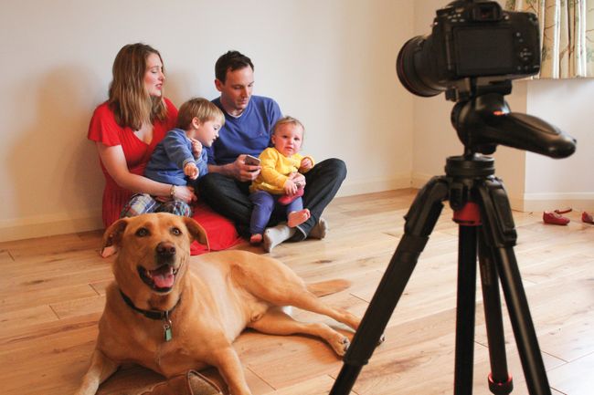 Home photography ideas: Take a family photo with Wi-Fi on your camera ...