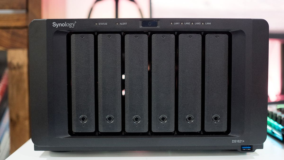 ZimaCube NAS hands-on: This 6-bay NAS has a lot of potential | Android ...