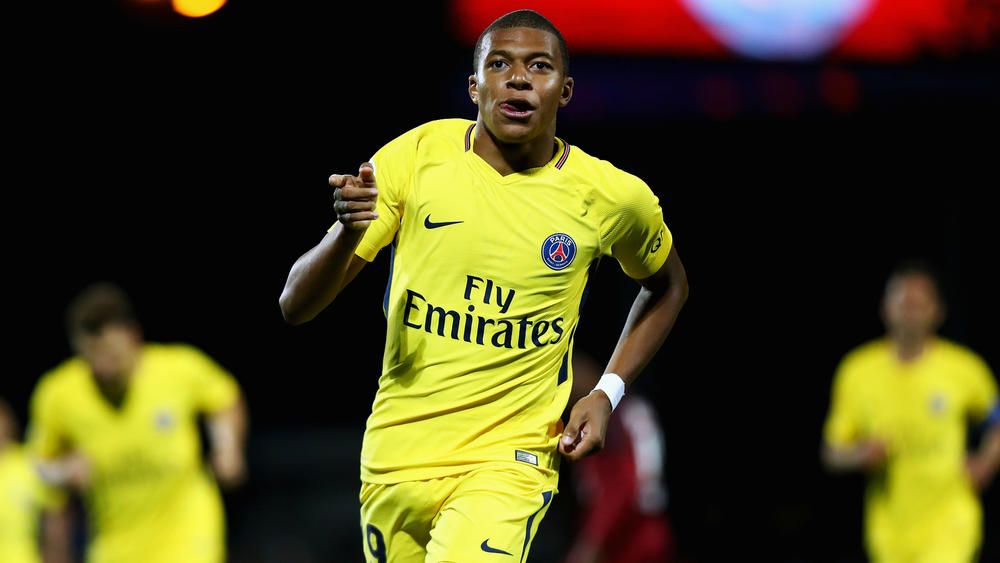 Mbappe surpasses Kluivert as Champions League's highest-scoring ...