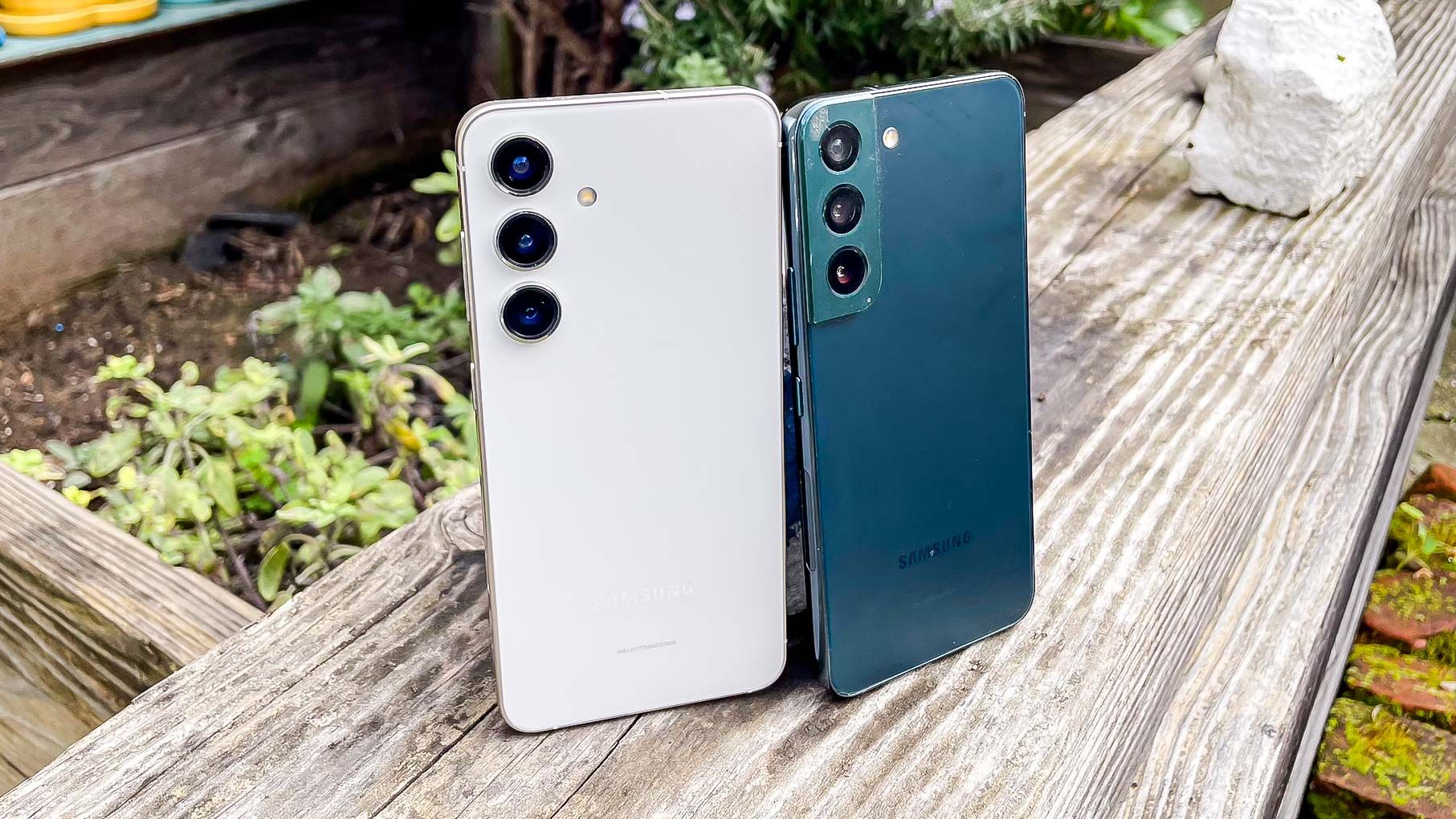 Samsung Galaxy S24 vs. Galaxy S22: How Samsung’s flagship phone changed ...