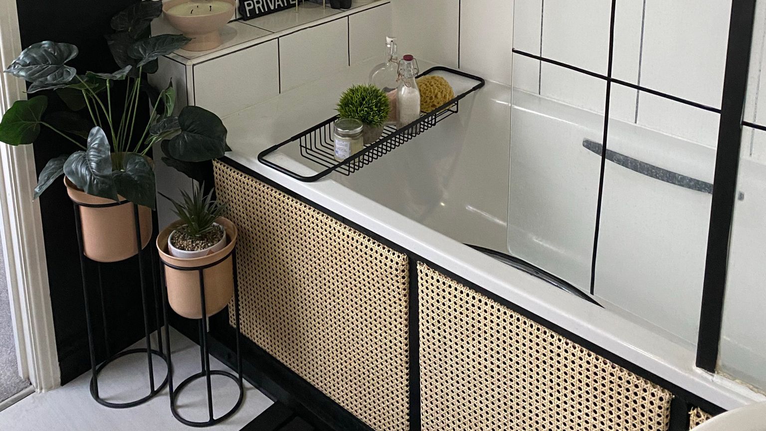 This DIY bath panel is the budget friendly update your bathroom ...