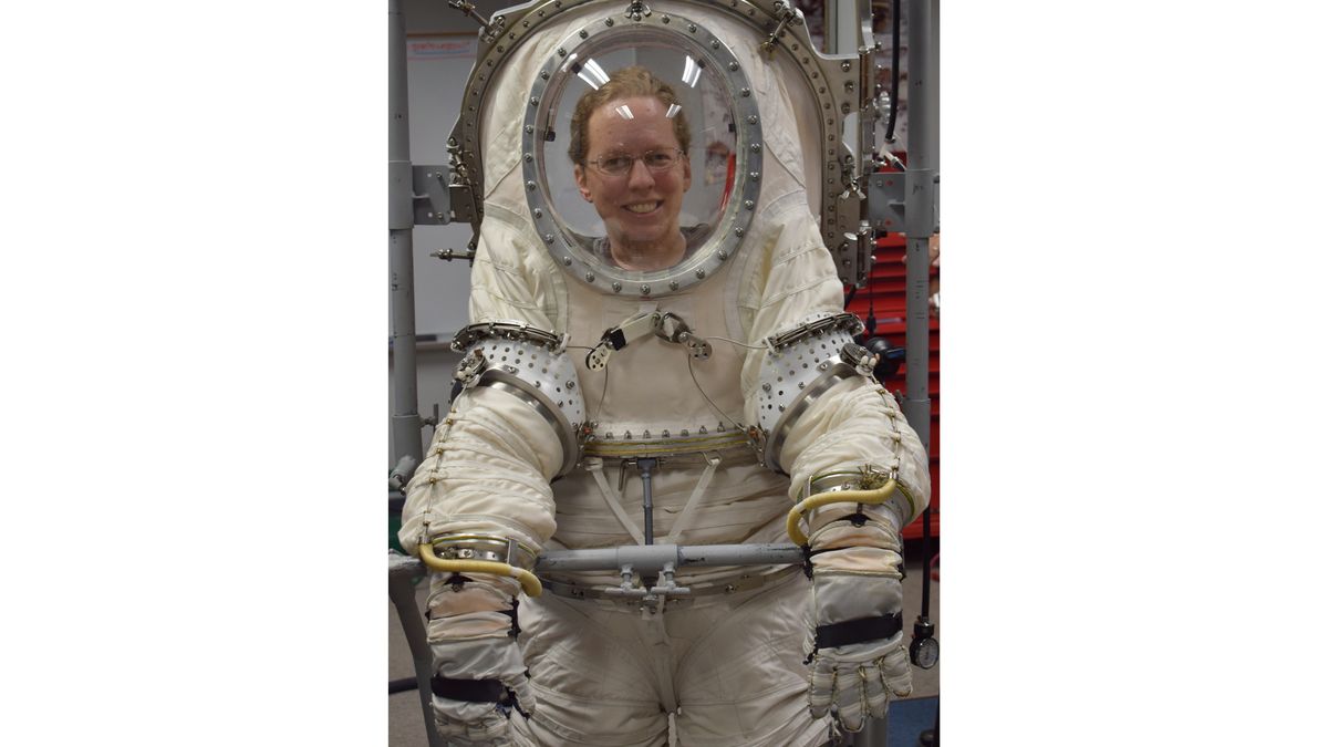 Spacesuit Simulation: What It's Like to Wear an Astronaut's Outfit | Space
