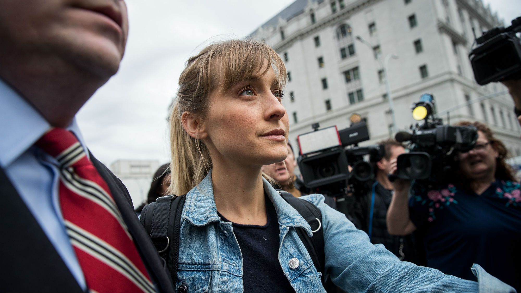 Smallville Star Allison Mack Allegedly Tried To Recruit Emma Watson ...