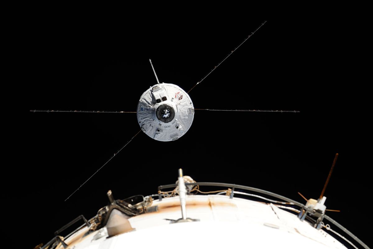 'Albert Einstein' Photos from Space: Europe's ATV-4 Cargo Ship Images ...