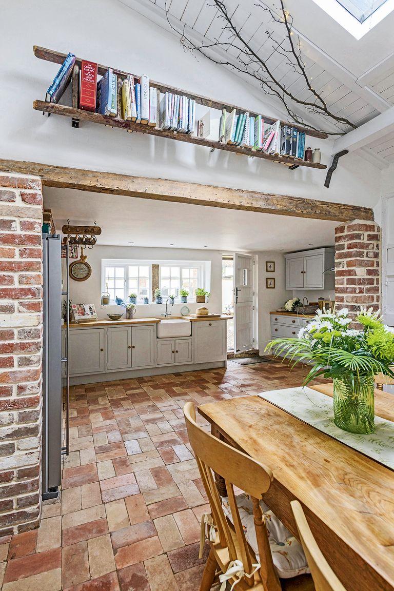 Decorating with books: 13 stylish ways to display books | Homes and Gardens