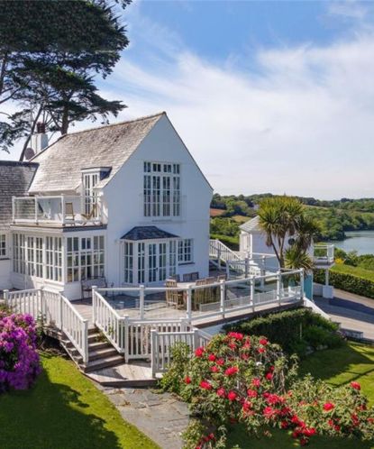 Most-viewed Rightmove properties of the summer are all ultra luxurious ...