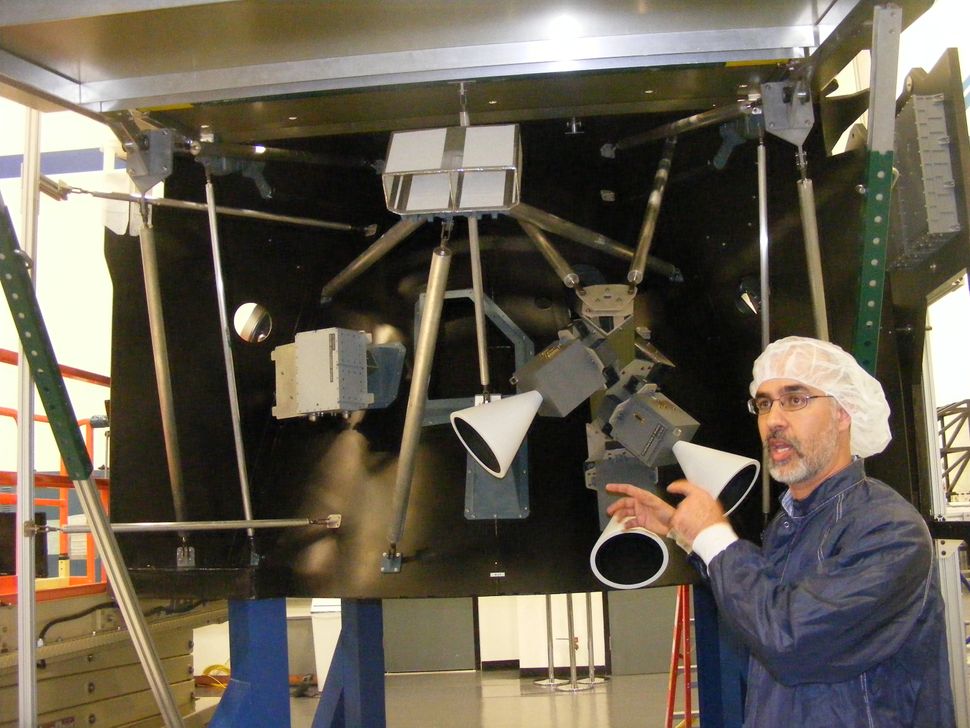 Photo Tour: Building NASA's James Webb Space Telescope | Space