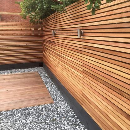 Cedar privacy screens are the latest garden trend | Ideal Home