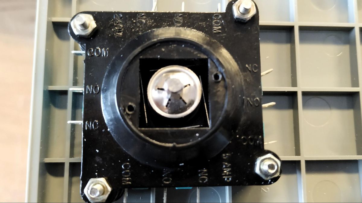 How to Build a Retro Flight Sim Controller With Raspberry Pi | Tom's ...