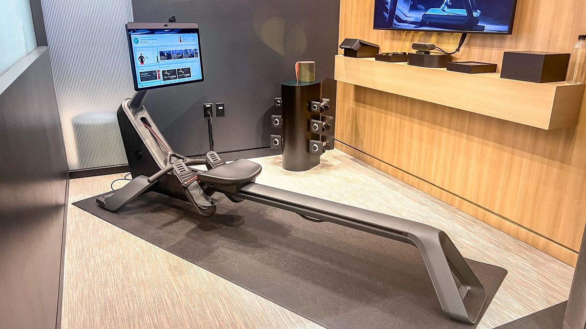 Peloton Row hands-on: What it’s like working out on a $3,200 rowing ...