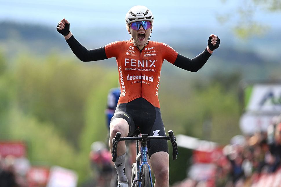 La Flèche Wallonne Femmes: Puck Pieterse powers past Demi Vollering for victory atop Mur de Huy ...
