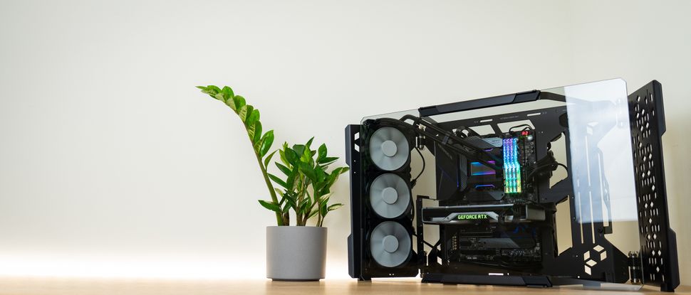 Cooler Master MasterFrame 700 Review: A Talented Showcase | Tom's Hardware