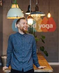 An expert yoga teacher recommends doing this quick, four-pose yoga flow ...