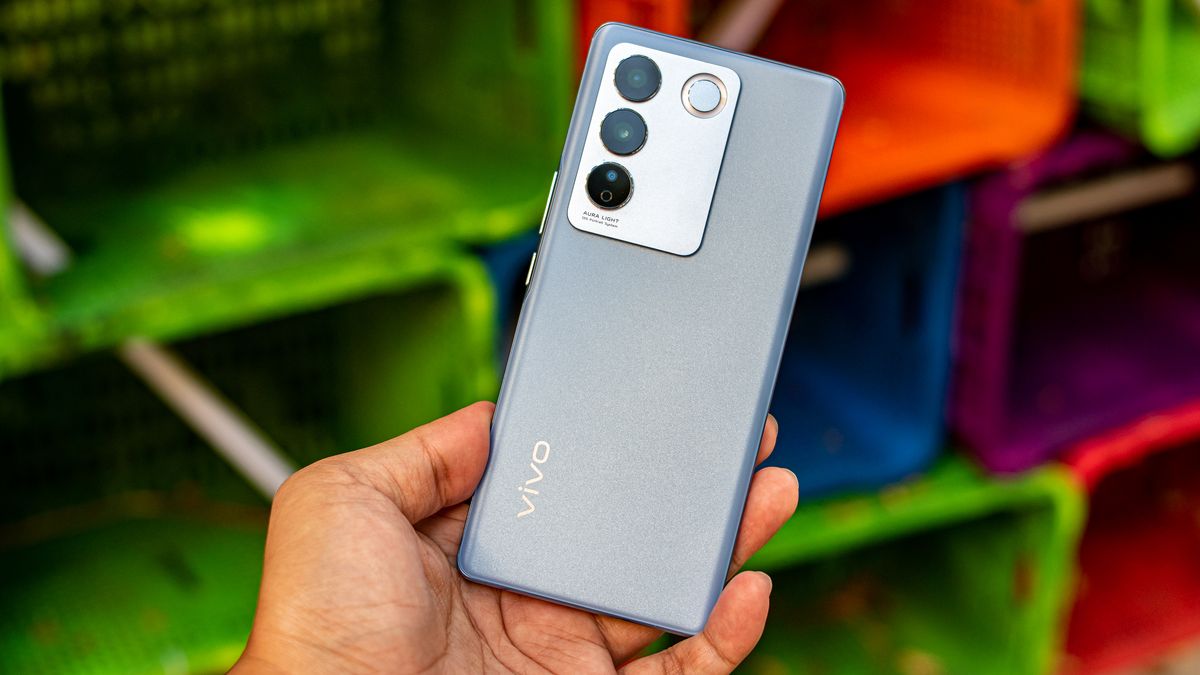 Vivo V27 Pro review: It takes the fight to last year's flagship phones ...