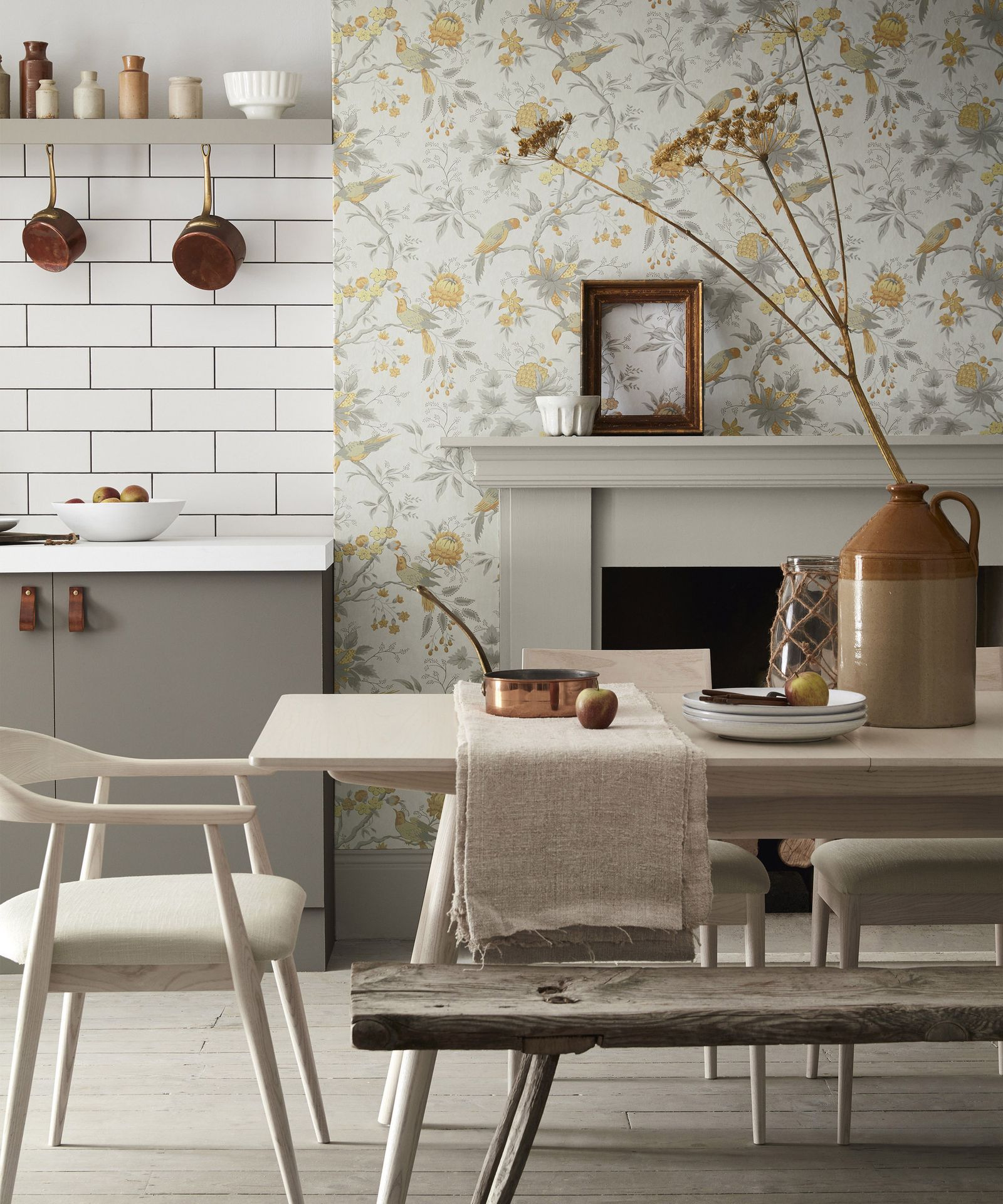 Decorating with dried flowers: 12 pretty arrangements | Homes and Gardens