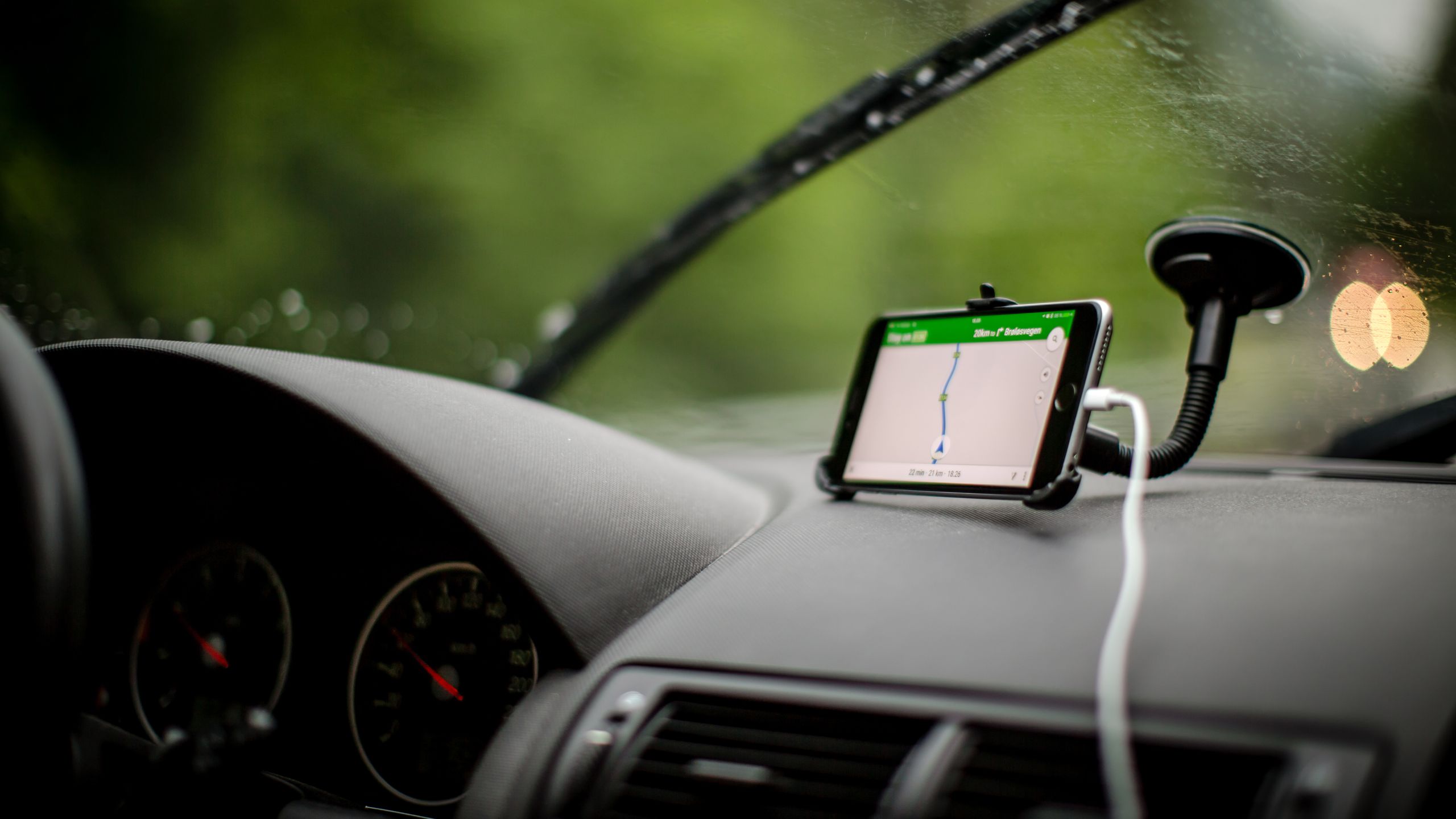 Is it legal to have a phone mount in your car? | T3