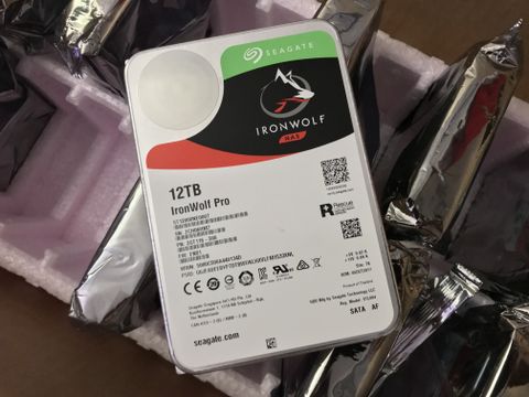 My 120TB NAS is faster than an SSD | PC Gamer