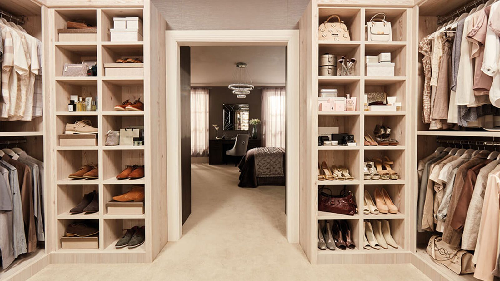 How do you lay out a walk-in closet? Expert organizers advise | Homes ...