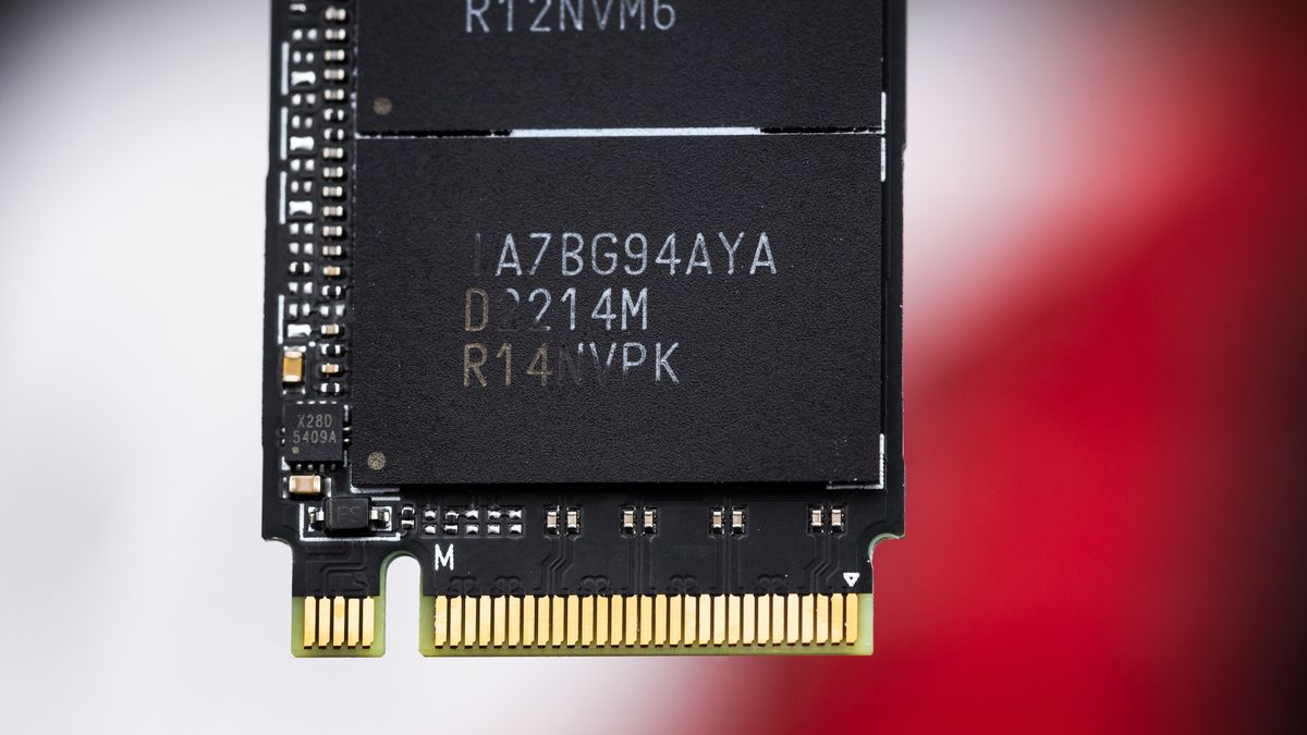 Corsair MP600 Pro LPX SSD Review: Another Day, Another Drive | Tom's Hardware