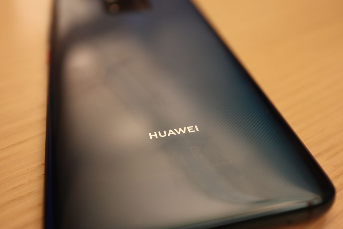 Huawein Taitettava Ison ytt inen Puhelin N ytt isi Saapuvan Pian