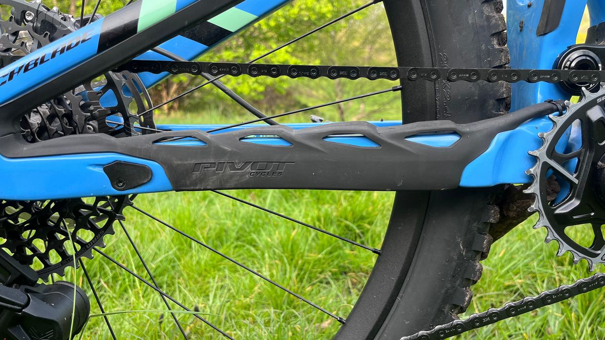 Pivot Switchblade Pro AXS – evolution over revolution for this high ...