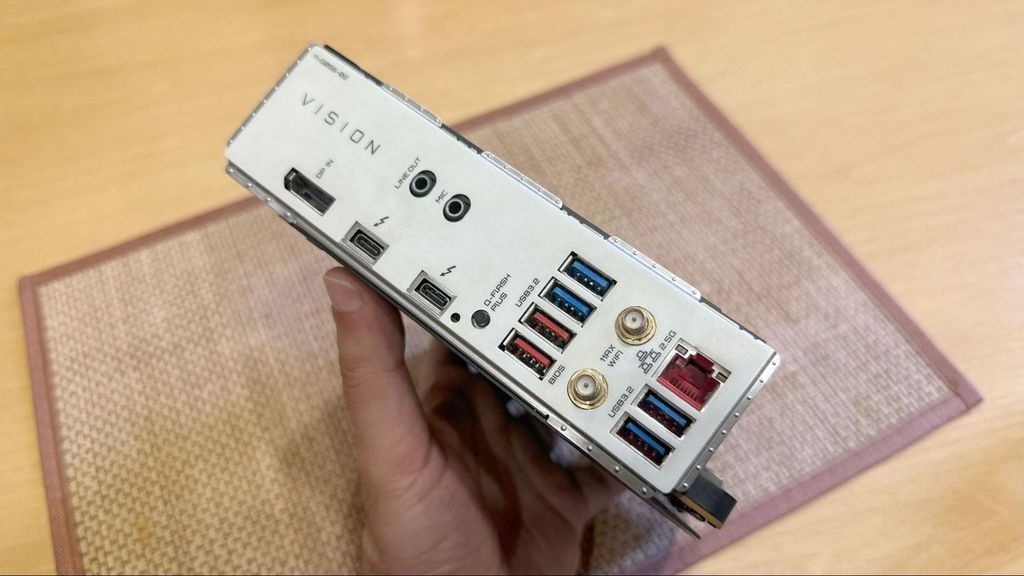 How to install a motherboard | Tom's Hardware