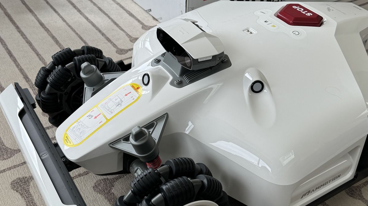 Mammotion Luba 2 AWD 5000 review: a tech-heavy robot lawn mower for ...