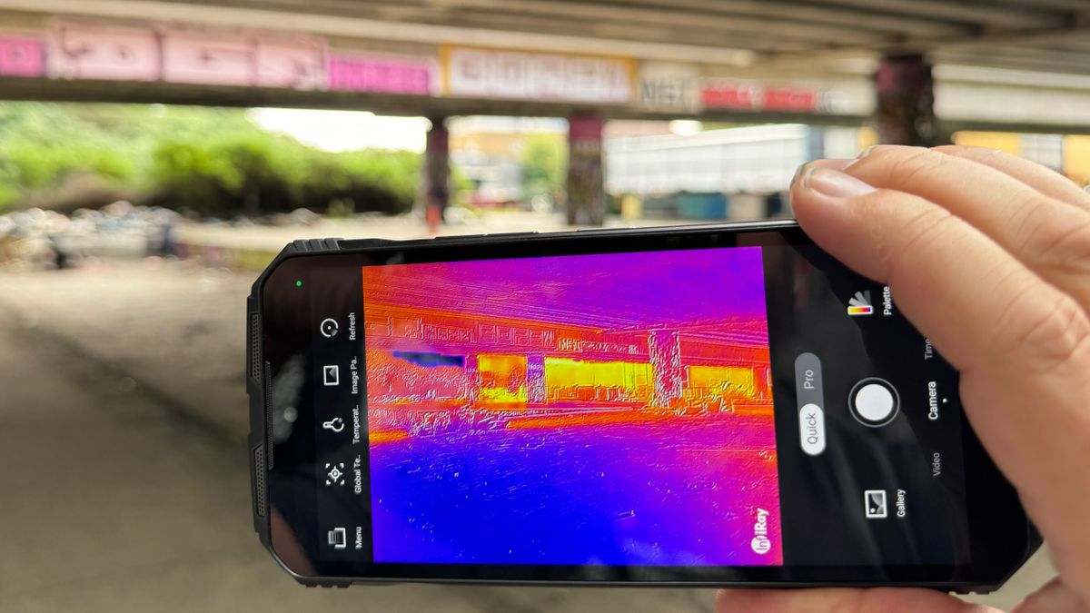 Doogee V31GT review: thermal camera, tool phone and premium device in ...