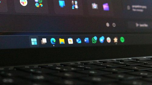 How to enable app labels in the Taskbar for Windows 11 | Windows Central