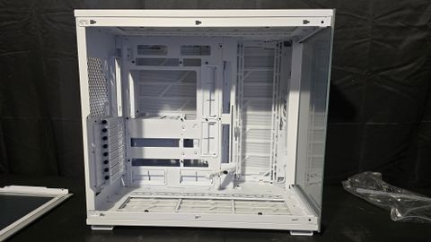 Be Quiet Light Base 900 DX Case Review: Innovative design with lots of ...