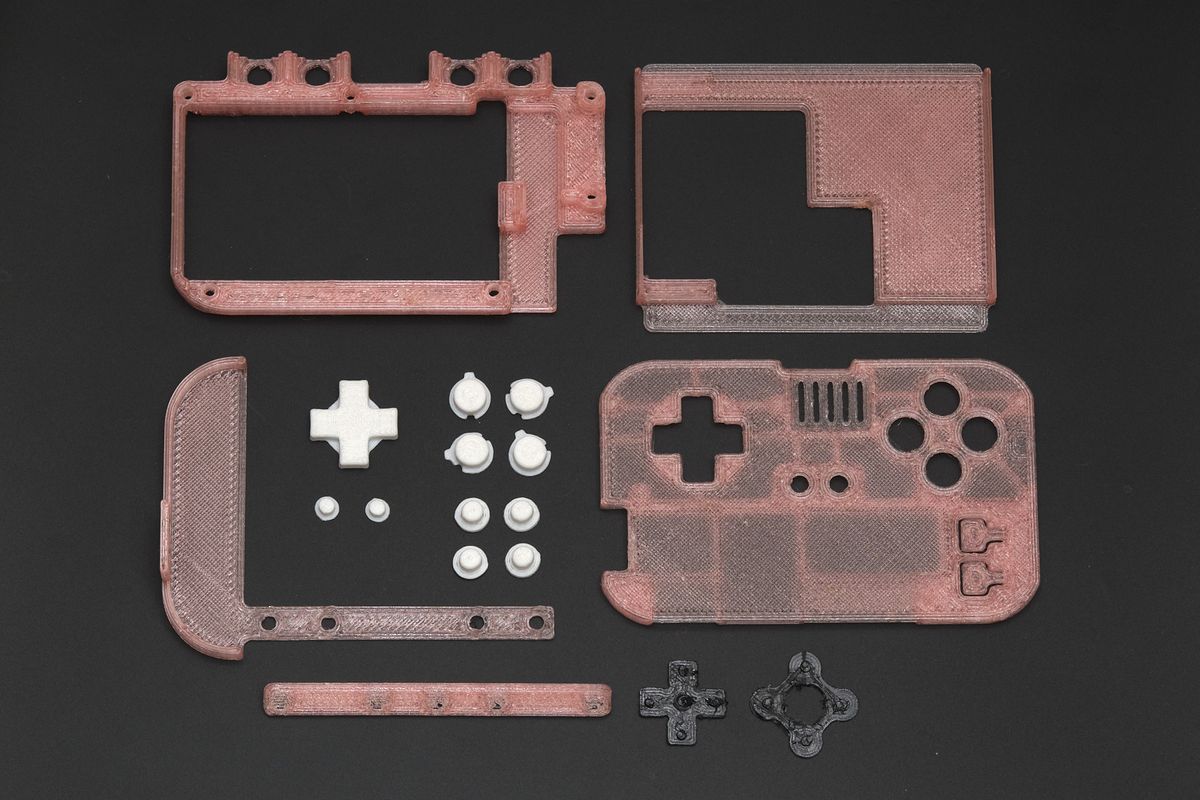 Ingenious DIY project puts a retro gaming console in a tin of mints ...