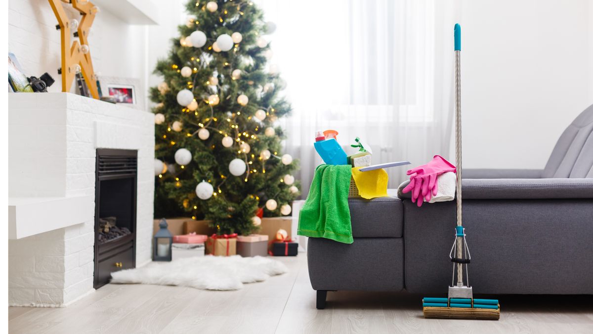7 Christmas decorating mistakes to avoid, according to experts | Tom's ...