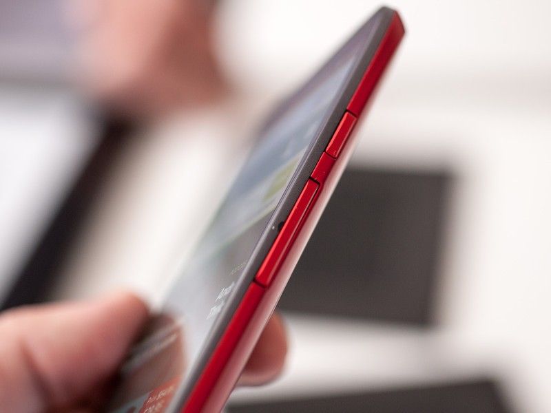 In pictures: Verizon's Motorola Droid Turbo | Android Central