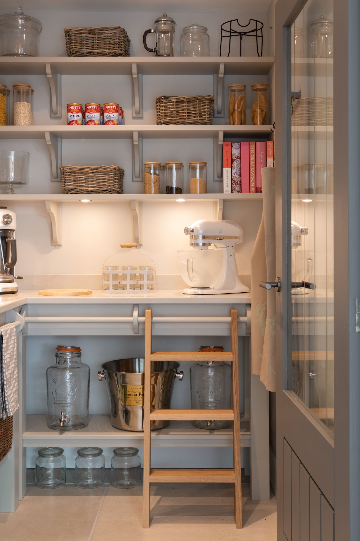 How to design a pantry: 5 ways to create an organized cook space ...