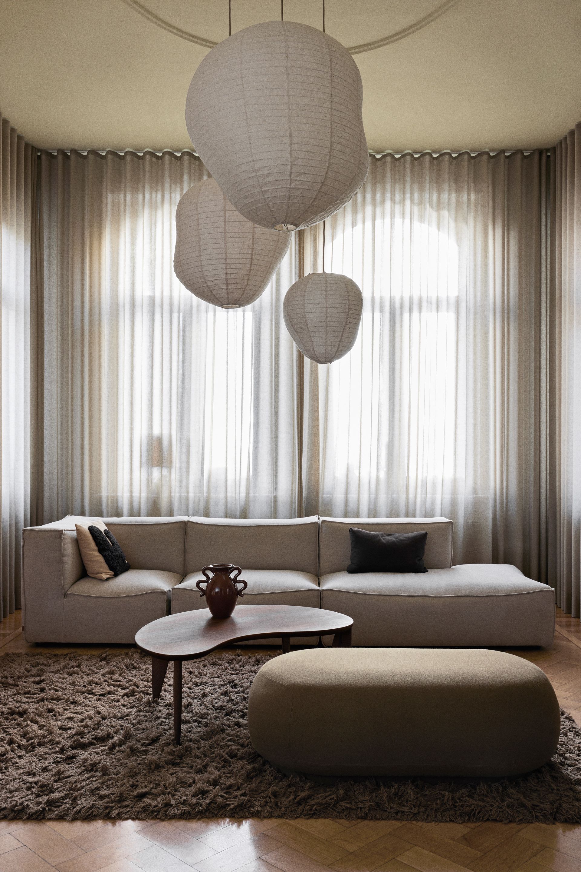 Curtains Vs Blinds — The Way Designers Decide What's Right | Livingetc