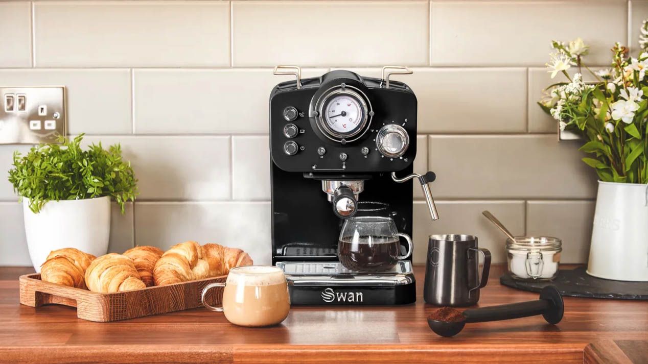 5 reasons coffee is better than tea (and one reason it's not) | Shortlist