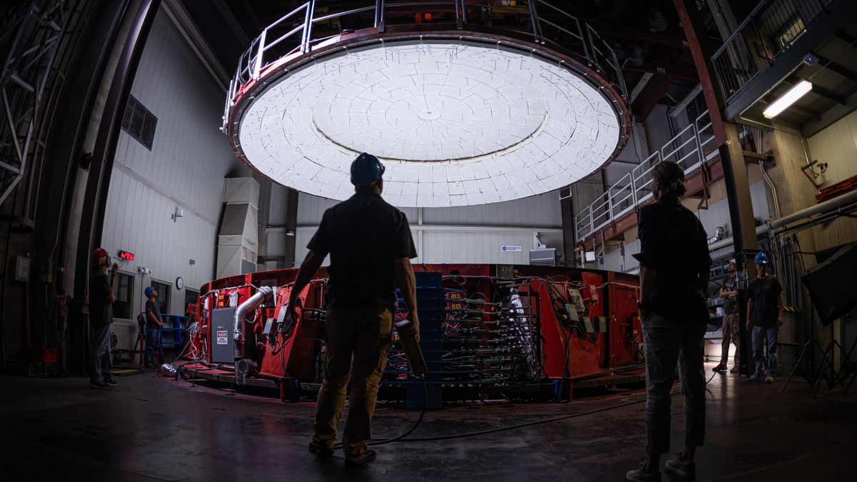 Giant Magellan Telescope project casts 7th and final mirror (photo) | Space